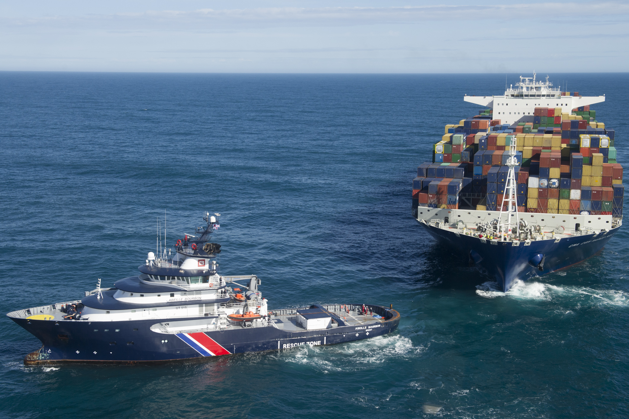 Fortunes de mer - CMA-CGM MARCO POLO : Impossible to salve and to tow ...